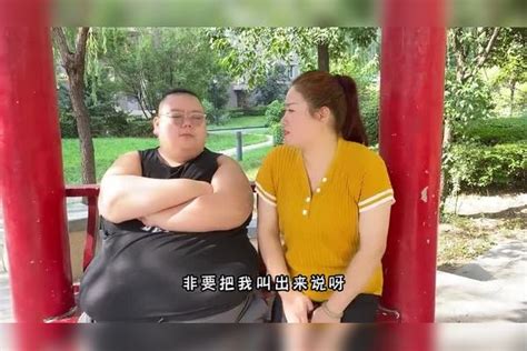 小伙要和媳妇离婚，媳妇问那孩子算什么？小伙的回答太逗了