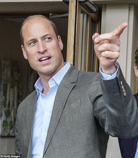 The Mystery Of Prince Harry S Spare Hair Photo Of The Duke Of Sussex