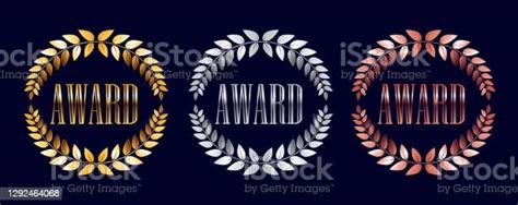 황금 은 브론즈 상 로렐 화환 어두운 배경에 고립 우승자 리프 레이블 승리의 상징 벡터 일러스트 레이션 Eps10 고대의에 대한