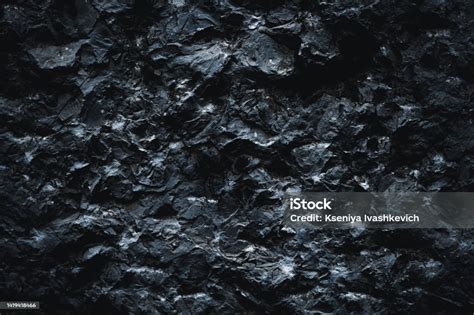 블랙 텍스처 돌 배경 어두운 대리석 바위 질감 균열이있는 바위 표면 바위 더미 페인트 반점 벽 그런 지 거친 구조 추상적인 질감 0명에 대한 스톡 사진 및 기타 이미지