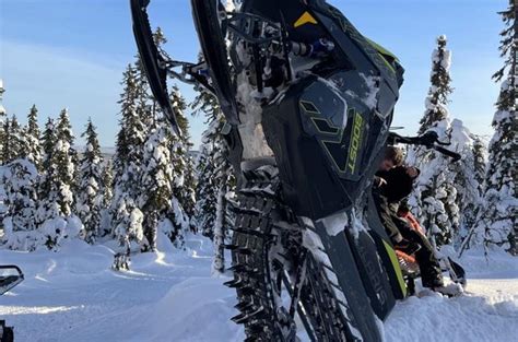 Polaris Khaos Boost 22 7 7mil 11timmar Sälje Såld Eller Borttagen