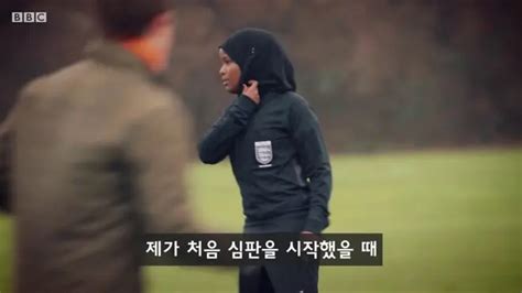 이슬람 스포츠 일러스트레이티드에 처음으로 부르키니를 입은 모델 올랐다 Bbc News 코리아