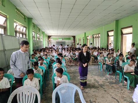 ဟင်္သာတမြို့နယ်၌ ကျောင်းနေအရွယ် ကလေးများ အဟာရပြည့်ဝစေရေးနွားနို့နှင့် အဟာရပြည့် အစာများတိုက်က