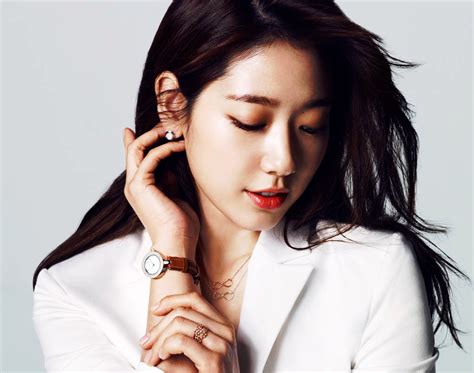 12 Most Beautiful Hottest Korean Actresses