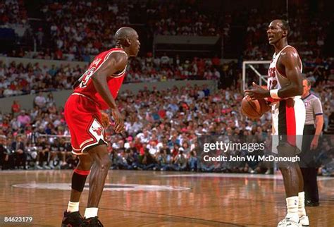 Drexler Trail Blazers Photos And Premium High Res Pictures Getty Images