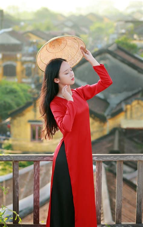 Hội An 건축 경치 좋은 전망 고깔형 모자 고요한 관광 노란 벽 도시 전망 도시 풍경 동남아시아 동아시아 라이프스타일 랜드마크 맑은 날 모자