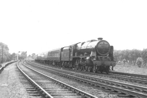 Trent Valley Lineside Ex Lms 7p 4 6 0 Rebuilt Royal Scot Class No 46115 Scots Guardsman Leans