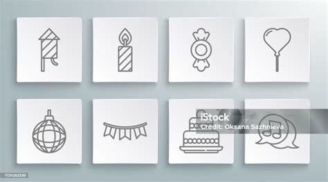 세트 라인 디스코 볼 생일 케이크 촛불 깃발이 있는 카니발 화환 케이크 말풍선의 음표 사탕 풍선 형태의 하트 및 불꽃놀이 로켓 아이콘 벡터 갈란드 장식품에 대한 스톡 벡터