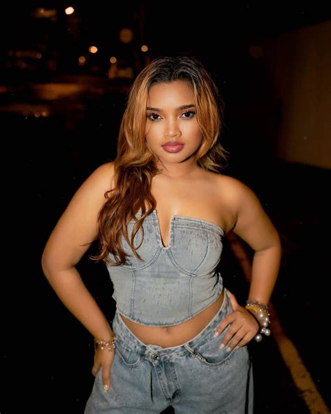 Sri Hana Shafa Hanashafa Hana දිනපතා නවතම මෙවැනි පොටෝස් නැරබීමට පේජ් එකට ලයික් කරන්න 💕 Sri