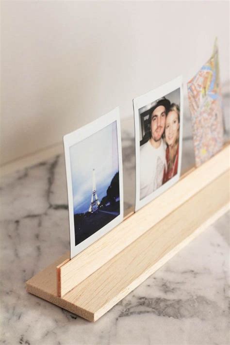 DIY Wooden Photo Stand No Power Tools Needed Dossier Blog