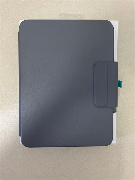 Logitech Rugged Folio Ipad Keyboard Case 10th Gen Mobile Phones