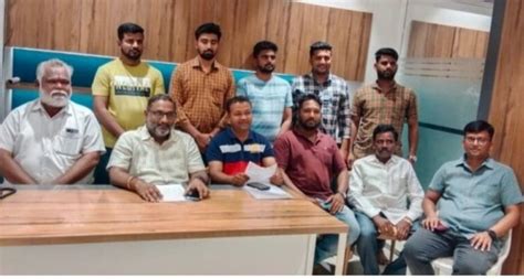 निपाणी येथे शनिवारी 1 लाखाची फुटबॉल ट्रॉफी Aapal Khanapur