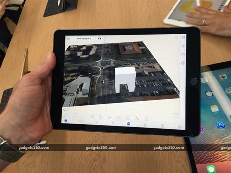 Inch Ipad Pro Top Features Of Apple S New Smaller Ipad Pro Gadgets