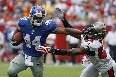 Ahmad Bradshaw Has Breakout Performance In Ny Giants 24 0 Victory Over