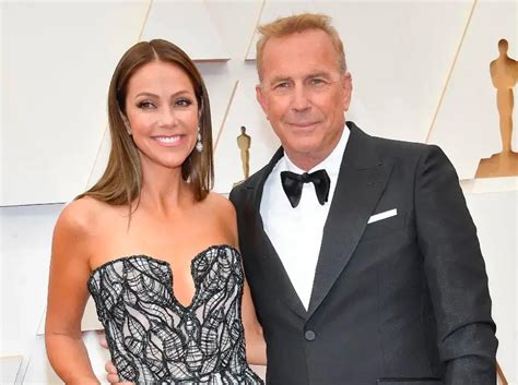 Kevin Costners Estranged Wife Would Give Ultimatums Before Divorce