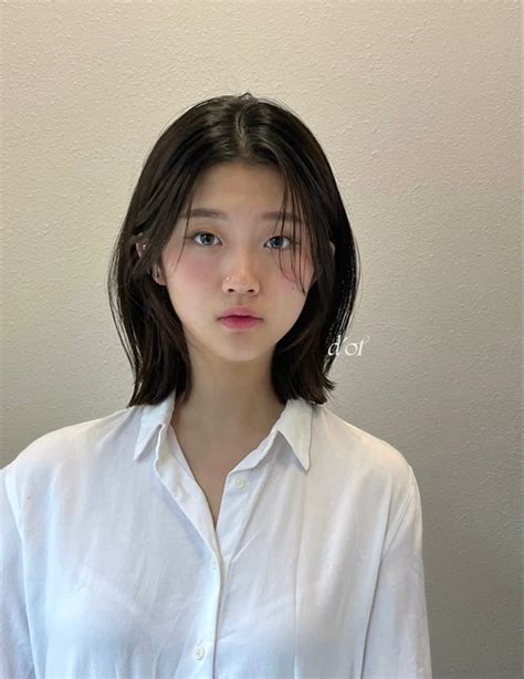 Pin By 디오브 도산 On Bob Short Hair Styles For Round Faces Short Hair Styles Korean Short Hair