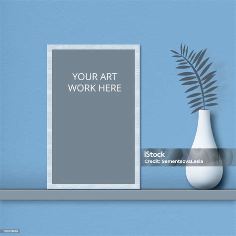 파란색 배경 위에 고립 된 식물 꽃병 근처 선반에 예술 작품에 대 한 이랑 프레임 가로 샷입니다 그림에 대 한 공간을 복사 0명에 대한 스톡 사진 및 기타 이미지 Istock