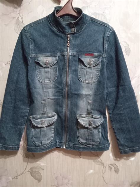 Джинсова куртка — ціна 245 грн у каталозі Куртки Купити жіночі речі за доступною ціною на Шафі