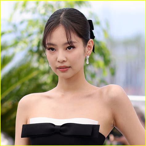 Blackpinks Jennie Talks To Dua Lipa About Making It Into The Group