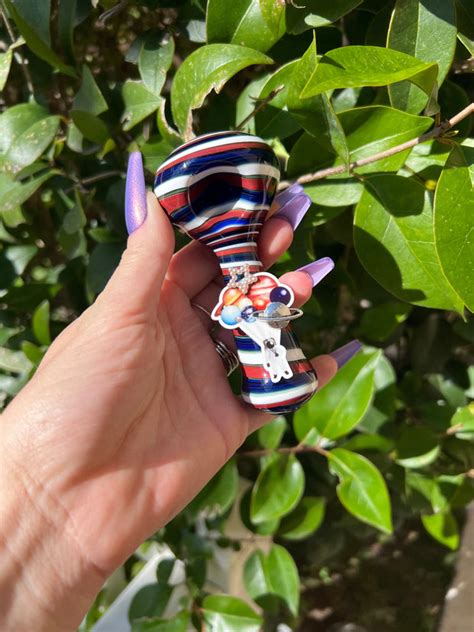 Red Coral Hornet Head Hand Pipe Glass Pipe For Salestaylit Design
