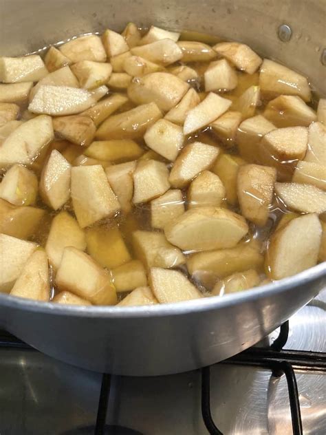 Mele Cotogne Sciroppate Monica Campaner