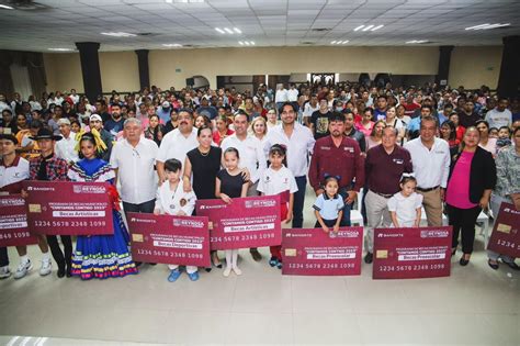 Entregó Alcalde De Reynosa Tarjetas Del Programa De Becas “contamos