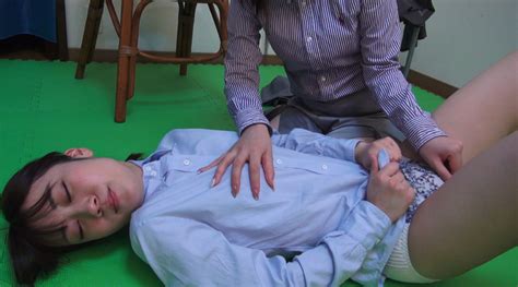 制服着衣相互考察レズ アダルト動画 Duga