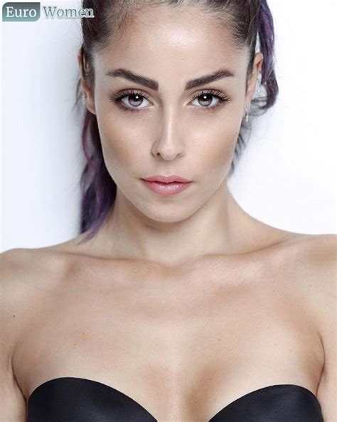 Everything You Should Know About Dating An Italian Woman