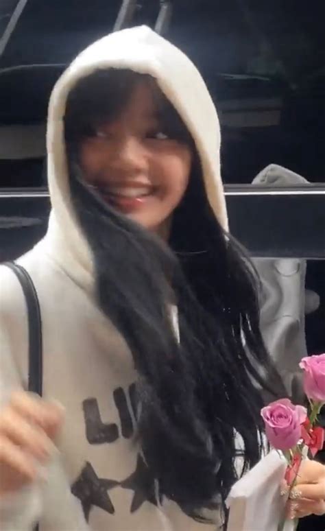 [220828] Lisa In New York Orang Cantik Foto Kekasih Gambar