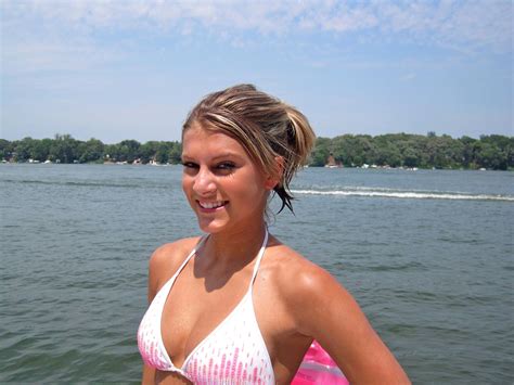 Bikini Porn Pic Eporner