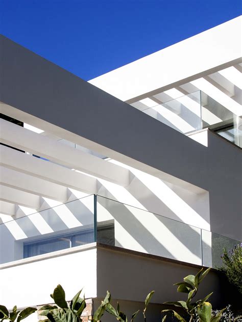 Bleu Marin R House