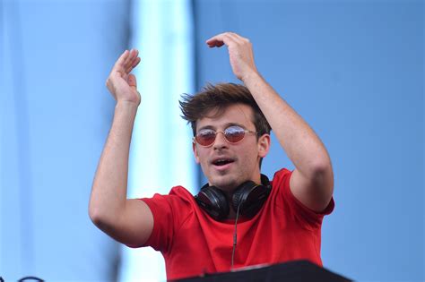 Dj Flume Performs Oral Sex On Stage At Burning Man Fans React