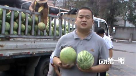 河南瓜农进城卖瓜钱被偷好心人买瓜救急 腾讯视频