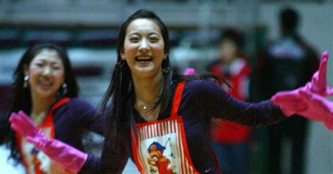 고무장갑을 끼고