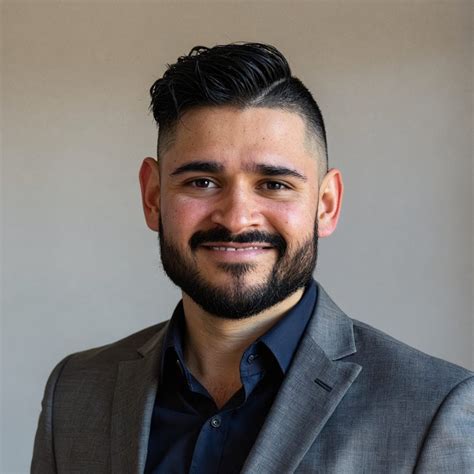 Roberto Escobar Youtube