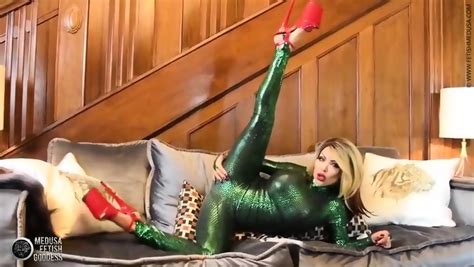 Lady Medusa Green Latex Eporner