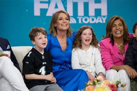 Savannah Guthrie Shares Emotional Plea After Mom Nancys Disappearance