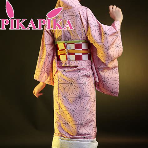 How Not To Demon Slayer Cosplay Proof That Buff Nezuko Exists East West Academy