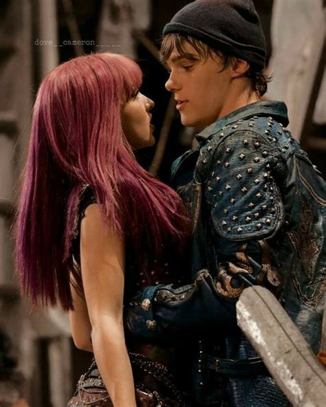 Pin By Luisa Pfefferkorn On Descendants Descendants Pictures Disney Descendants Mal Decendants