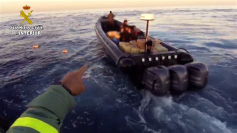 Watch Spanish Police Chase Drug Dealers In Speedboat As They Throw