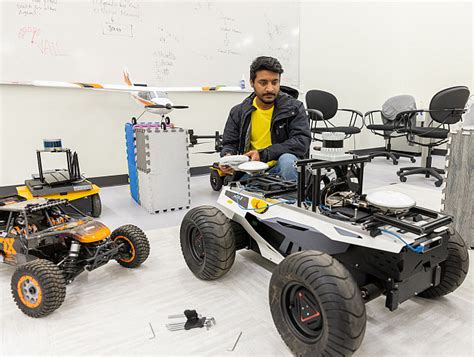 Iu Lab Teaching Autonomous Vehicles To Navigate Uncertain Terrains Iu News