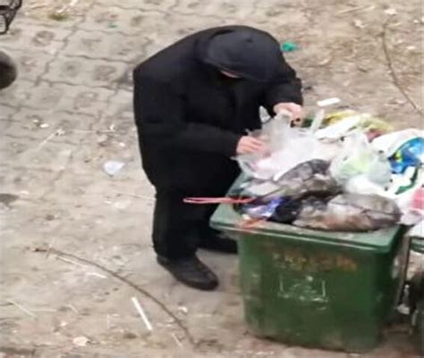 【閲覧注意】女さん「私がゴミ置場に捨てた下着を男性ホームレスが漁ってる。何するのかな？」⇒ 女さん絶望 ポッカキットポッカキット