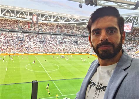 Out Of The Pitch Intervista A Simone Nasso Le Sue Impressioni Su