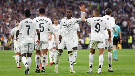 قائمة ريال مدريد أمام فالنسيا في الدوري الإسباني استبعاد ثلاثي ناري