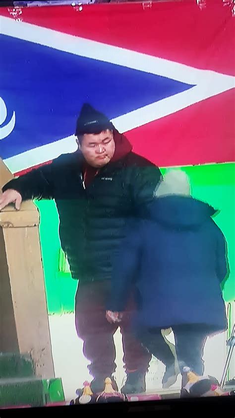 Хэзээ барилдаж эхлэх юм болоо хэцүү санагдаж байна шүү одоо Бүүр өмөлзөөд байна ш дээ🥺