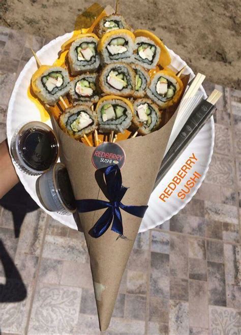 Convenience Store Sushi Rolls Ramo De Sushi Ramo De Comida Rollitos