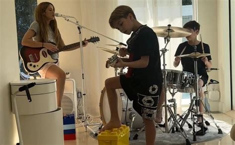 Shakira Muestra Que Uno De Sus Hijos Hered Su Tono De Voz