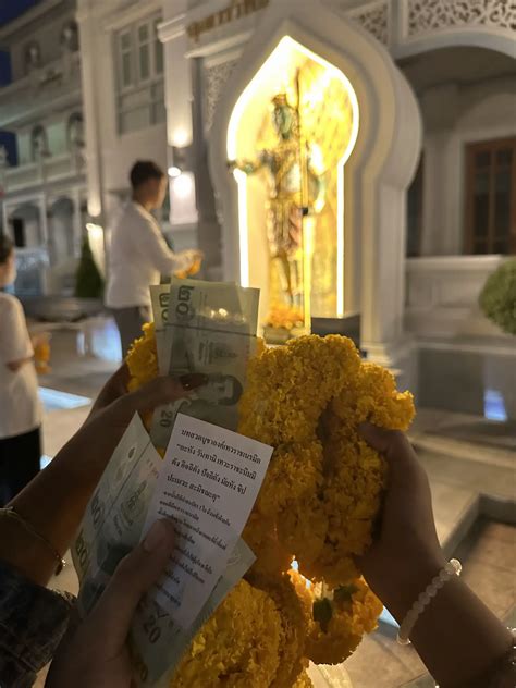 แม่หมอพามู เคล็ดลับขอพรกับเทพทันใจ วัดเทวราชกุญชรวรวิหาร แกลเลอรี