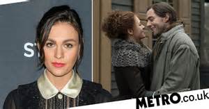 Outlanders Sophie Skelton Praises Messy First Time Sex Scene Metro