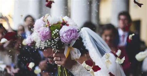 Бащата е забранил на дъщеря си да дойде на сватбата на брат му Когато това не се случило